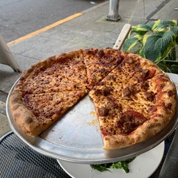 RAZZÍS PIZZERÍA - Updated July 2025 - 320 Photos & 832 Reviews - 8523 ...