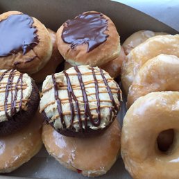 AVON DONUTS INC - Updated October 2025 - 237 Photos & 310 Reviews ...