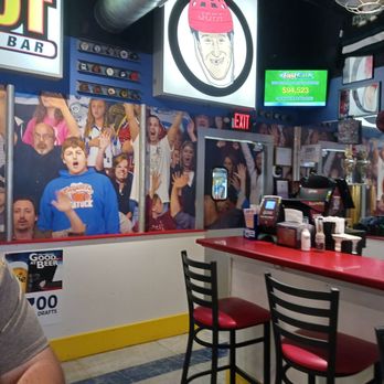 NISKERS CHAR-GRILL & SLAP SHOT HOCKEY BAR - Updated October 2024 - 213 ...