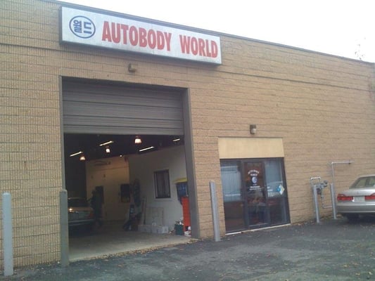 AUTO BODY WORLD - Updated December 2025 - 25 Photos & 92 Reviews - 9425 ...