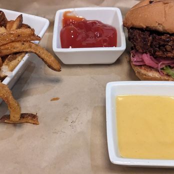 SCRATCH KITCHEN AND TAPROOM - 361 Photos & 169 Reviews - 160 E Cedar St ...