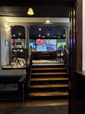 SIDELINES BEER HOUSE - Updated April 2026 - 44 Photos & 115 Reviews ...
