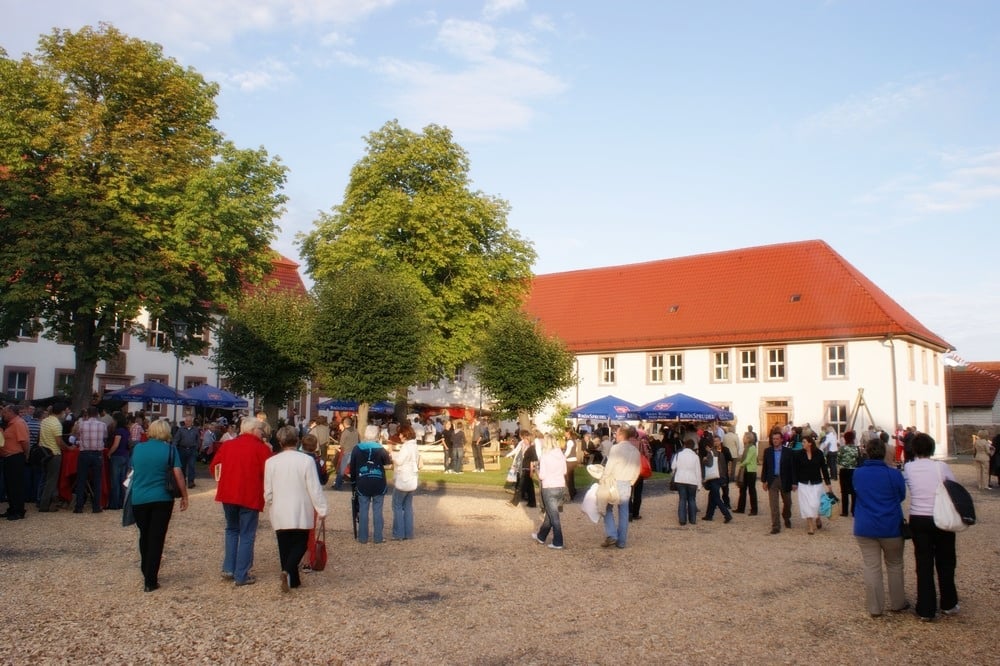 FREILICHTBÜHNE IM SCHLOSS DERMBACH - Updated February 2025 - Geisaer ...