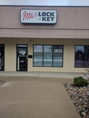 MIKE’S LOCK & KEY SERVICE - Updated December 2025 - 3041 Jet Wing Dr ...