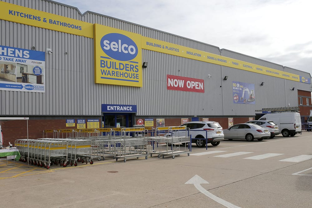 SELCO BUILDERS WAREHOUSE - Updated September 2024 - Austin Drive ...