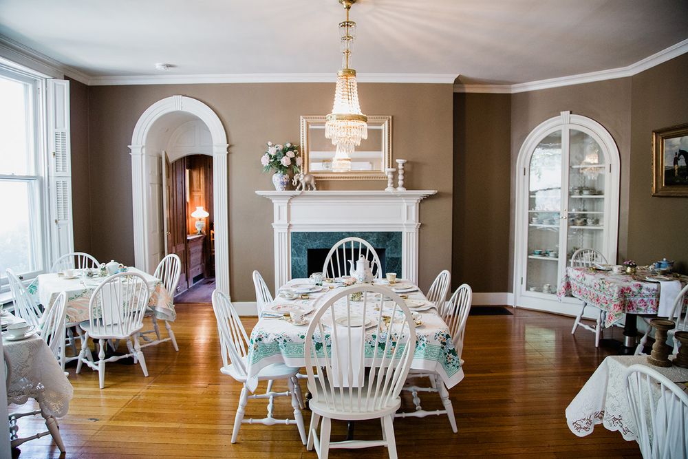 THE TEA CART - Updated August 2025 - 217 W Boscawen St, Winchester ...