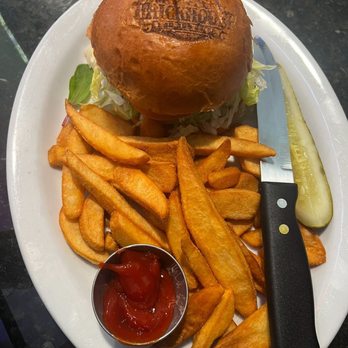 BRICK HOUSE BAR & GRILL - Updated June 2025 - 113 Photos & 68 Reviews ...