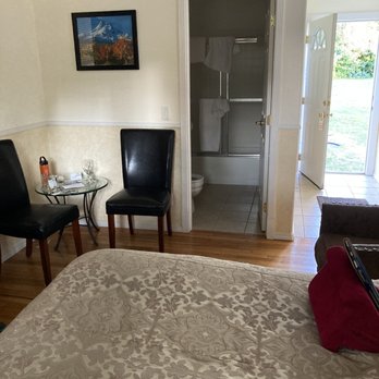 CASCADE MOTEL - Updated August 2025 - 10 Photos & 22 Reviews - 300 NW ...