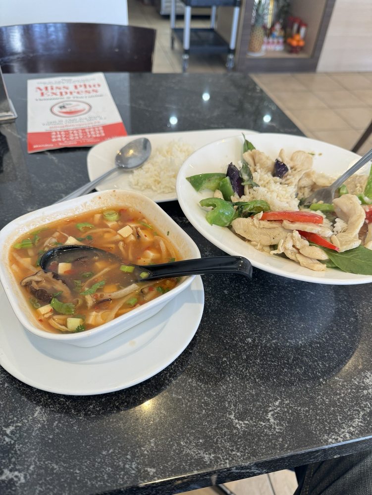 MISS PHO EXPRESS - Updated May 2026 - 2416 Street Clair Avenue West ...