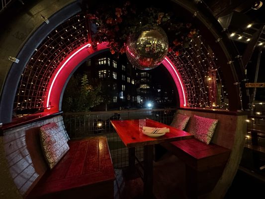 HAPPY CAMPER - Updated December 2025 - 1755 Photos & 1184 Reviews ...