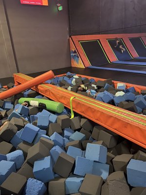 URBAN AIR TRAMPOLINE AND ADVENTURE PARK - 121 Photos & 134 Reviews ...