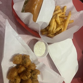 HUNKY’S - Updated April 2024 - 345 Photos & 525 Reviews - 3930 Cedar ...