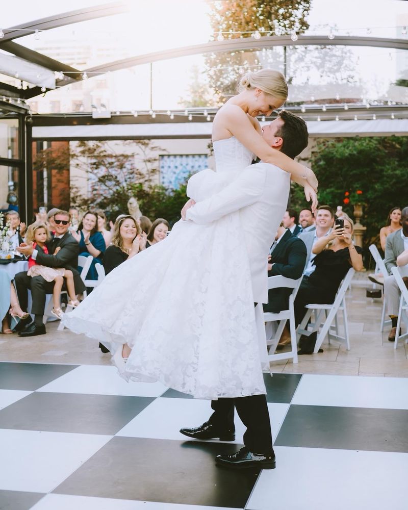 DJ-CHICAGO - Updated December 2025 - 17 Photos & 250 Reviews - 3032 N ...