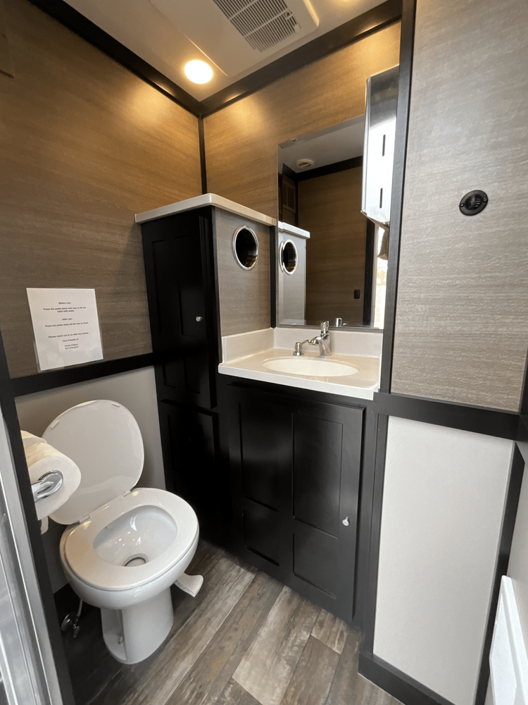 PORTA PALACE PORTABLE RESTROOMS - Updated November 2025 - 20 Photos ...