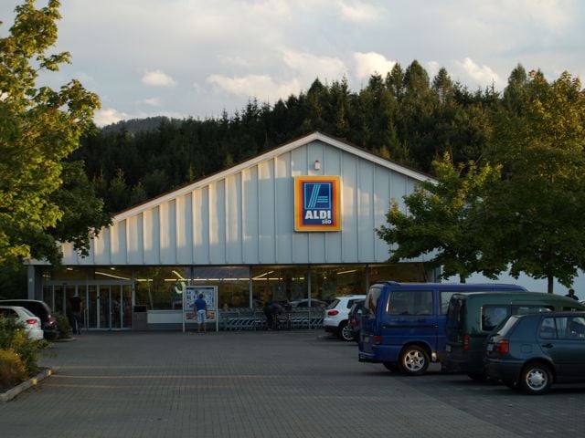 ALDI - Updated June 2024 - Abt-Hafner-Str. 15, Füssen, Bayern, Germany ...