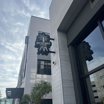 SHORTWAVE COFFEE - Updated September 2024 - 138 Photos & 70 Reviews ...