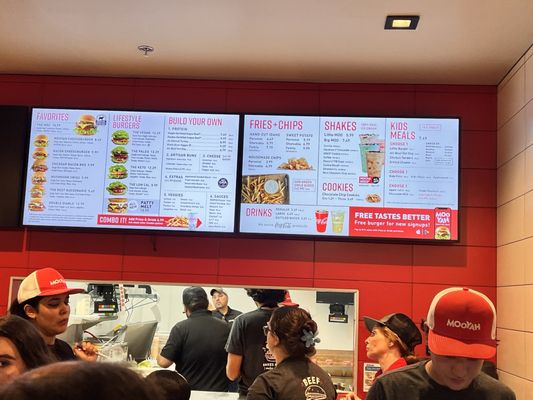 MOOYAH BURGERS, FRIES & SHAKES - Updated June 2024 - 45 Photos & 75 ...