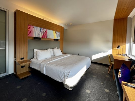 ALOFT CLEVELAND DOWNTOWN - 116 Photos & 175 Reviews - 1111 West 10th ...