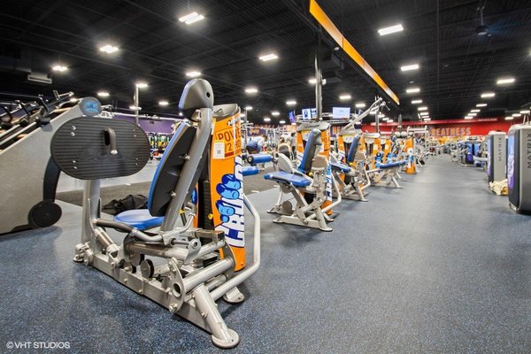 CRUNCH FITNESS - CHARLOTTE UNIVERSITY - Updated October 2025 - 20 ...