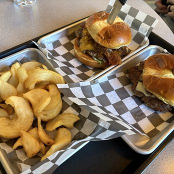 LOCAL PRESS EATERY - Updated December 2025 - 36 Photos & 50 Reviews ...