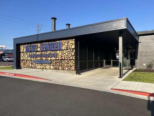 BLUE EMBER SMOKEHOUSE - Updated December 2025 - 25 Reviews - 801 Higdon ...