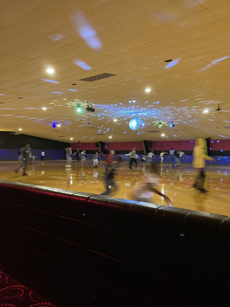 STAR ROLLER RINK - Updated December 2025 - 1825 Sycamore Ave, Racine ...