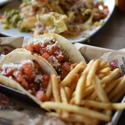 THE CLAW HOUSE - Updated December 2025 - 922 Photos & 879 Reviews ...