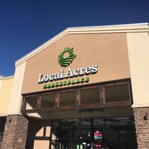 M & W MARKETS - Updated December 2025 - 900 SW 23rd St, Redmond, Oregon ...