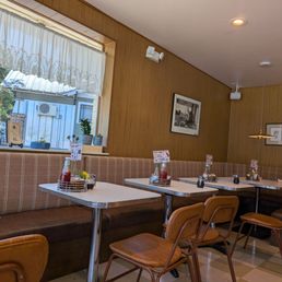 THE TOASTY BADGER - Updated December 2025 - 447 Photos & 203 Reviews ...