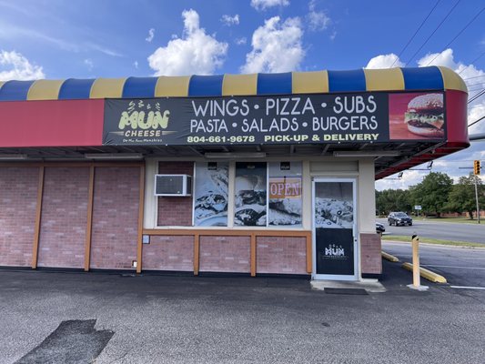 MUNCHEESE - Updated January 2026 - 35 Photos & 28 Reviews - 17200 ...