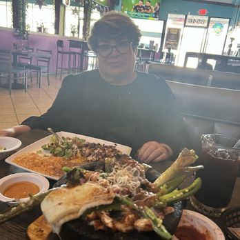 DOS AMIGOS RESTAURANT AND BAR - Updated July 2024 - 1171 Photos & 739 ...