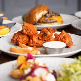 NORMAN ROSE TAVERN - Updated December 2025 - 667 Photos & 860 Reviews ...