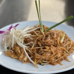 MOON THAI AND JAPANESE RESTAURANT - Updated December 2025 - 874 Photos ...