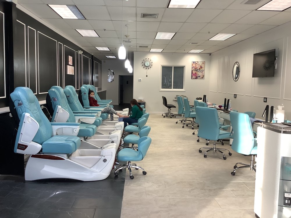 L T NAILS - Updated November 2025 - 4504 Valley View Rd, Edina ...