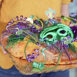 HENRI’S BAKERY & DELI - Updated July 2025 - 84 Photos & 95 Reviews ...