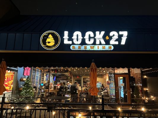 LOCK 27 BREWING RESTAURANT - Updated June 2024 - 312 Photos & 317 ...