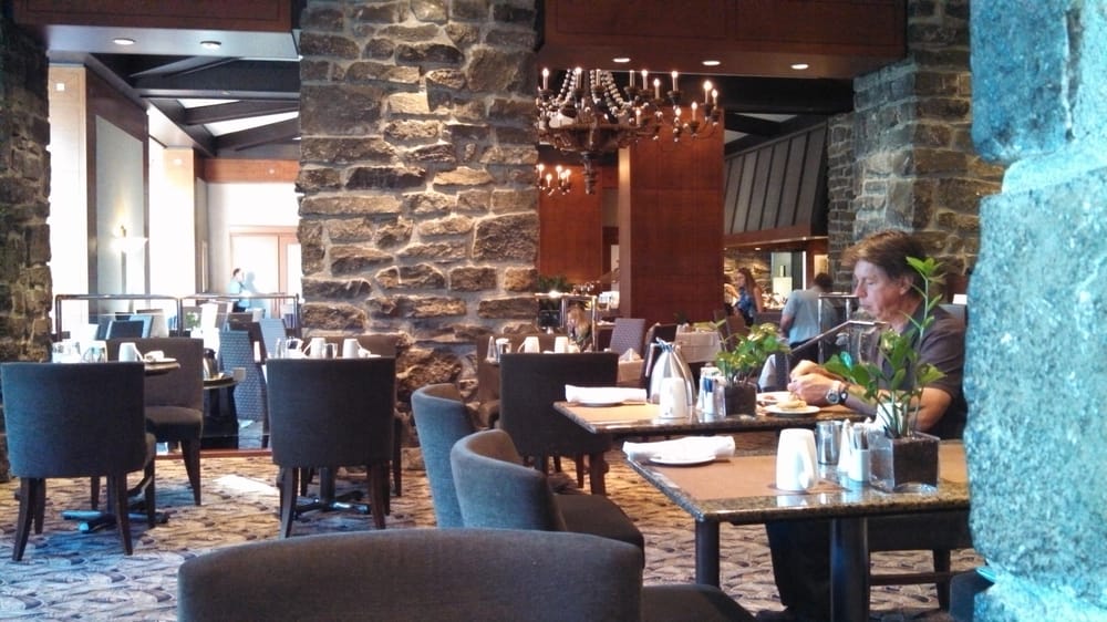 LE CASTILLON - Updated December 2025 - Hilton Bonaventure, Montréal ...