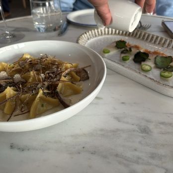 SI SI RESTAURANT - Updated July 2024 - 150 Photos & 99 Reviews - 295 ...