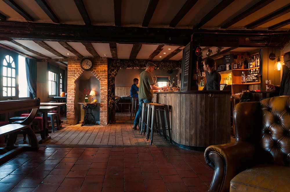 THE CROSS INN - Updated May 2025 - Cripps Corner Road, Staplecross ...