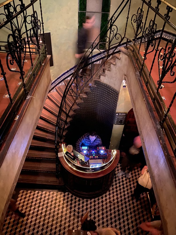 WALLACE WHISKY BAR - 34 Photos & 36 Reviews - Wine Bars - Av ...