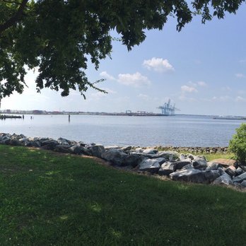 PLUM POINT PARK - Updated January 2026 - 44 Photos - Elizabeth River ...