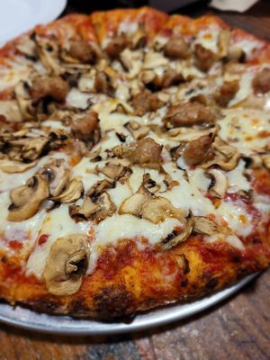 STADIUM PIZZA - Updated October 2025 - 461 Reviews & 225 Photos - 169 N ...