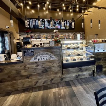 SWEET B CAFE - Updated May 2025 - 95 Photos & 32 Reviews - 945 Cromwell ...