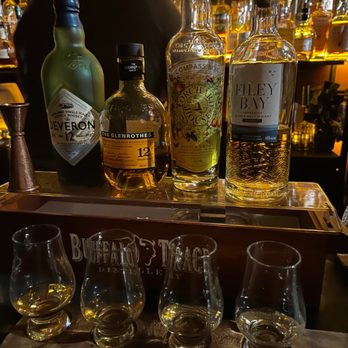 ON THE ROCKS - Updated December 2025 - 144 Photos & 312 Reviews - 696 ...