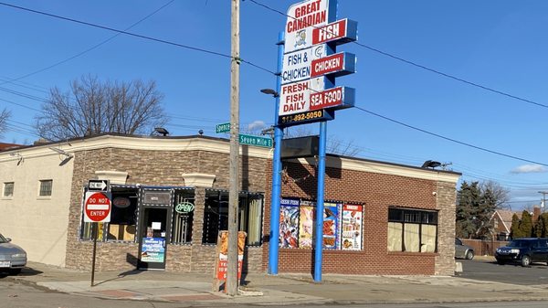 GREAT CANADIAN FISH & SEAFOOD - 34 Photos - 7601 E 7 Mile Rd, Detroit ...