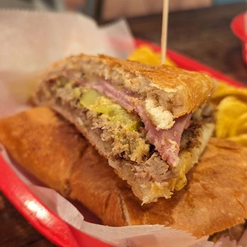 BENNY’S CUBAN CAFÉ - Updated May 2025 - 109 Photos & 71 Reviews - 71-28 ...