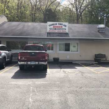 FRANKLIN TOWN LINE DINER FAMILY RESTAURANT - Updated October 2025 - 12 ...