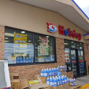 HOLIDAY GAS STATION - Updated December 2024 - 10700 W 10th St, Waconia ...