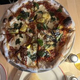 GOOMAH - Updated October 2025 - 84 Photos & 50 Reviews - 2440 Orchard ...