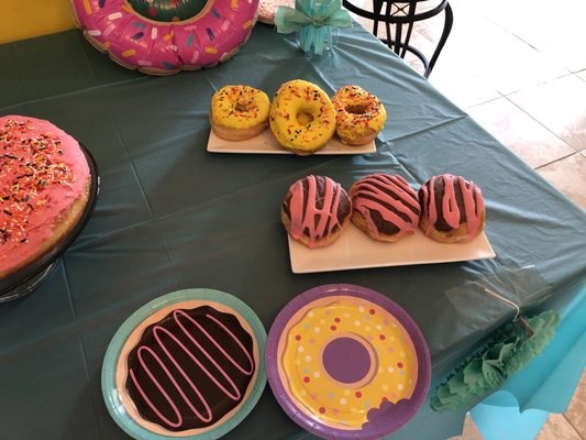 DIXIE CREAM DONUTS “MELT IN YOUR MOUTH” - 48 Photos & 124 Reviews ...